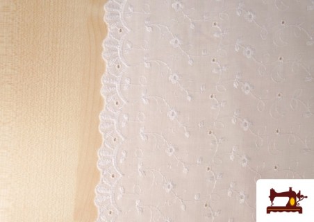 Comprar Tela de Batista Bordada Calada Blanca